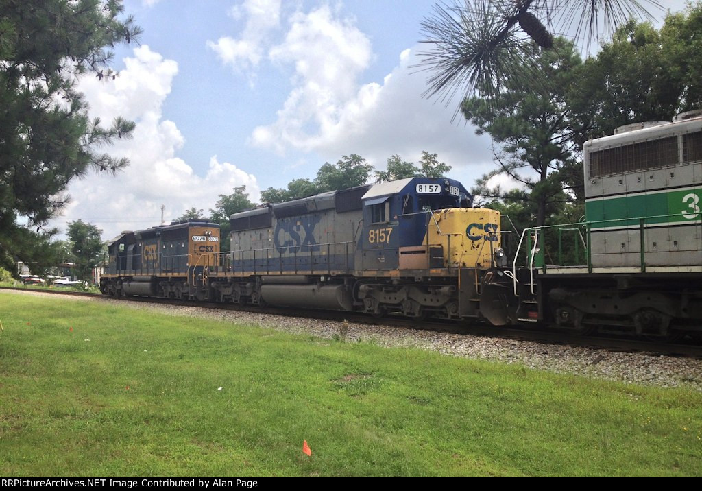 CSX SD40-2s 8076 and 8157 wait for green